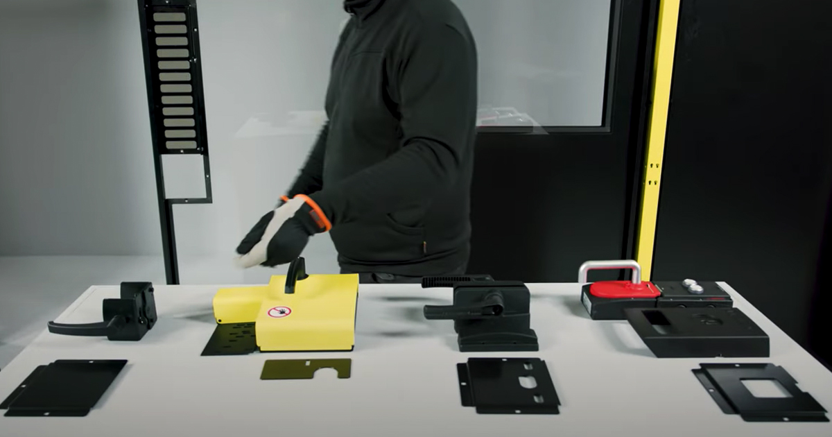 Axelent’s different locks on plastic and sheet metal panels